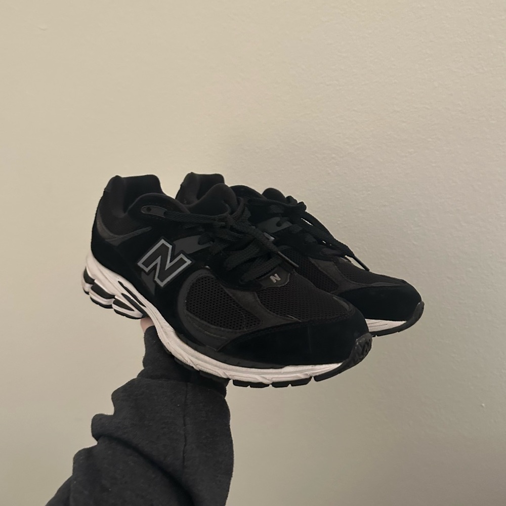 New Balance 2002r Black Classic Lace Up Sneakers Size… - Gem